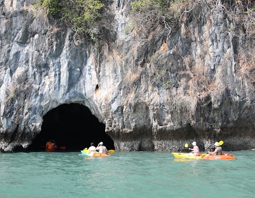Kayaking-sample - Rainbow Lanta Travel & Tour